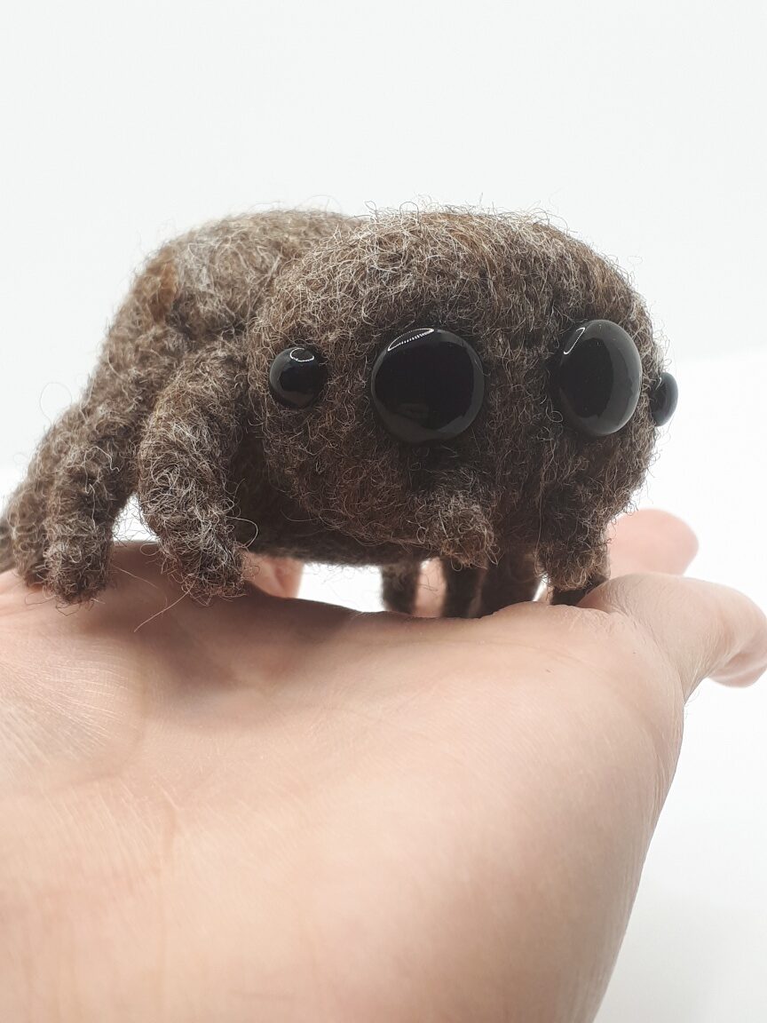 Gray Spider with Big Eyes – Fairy Overlord Designs